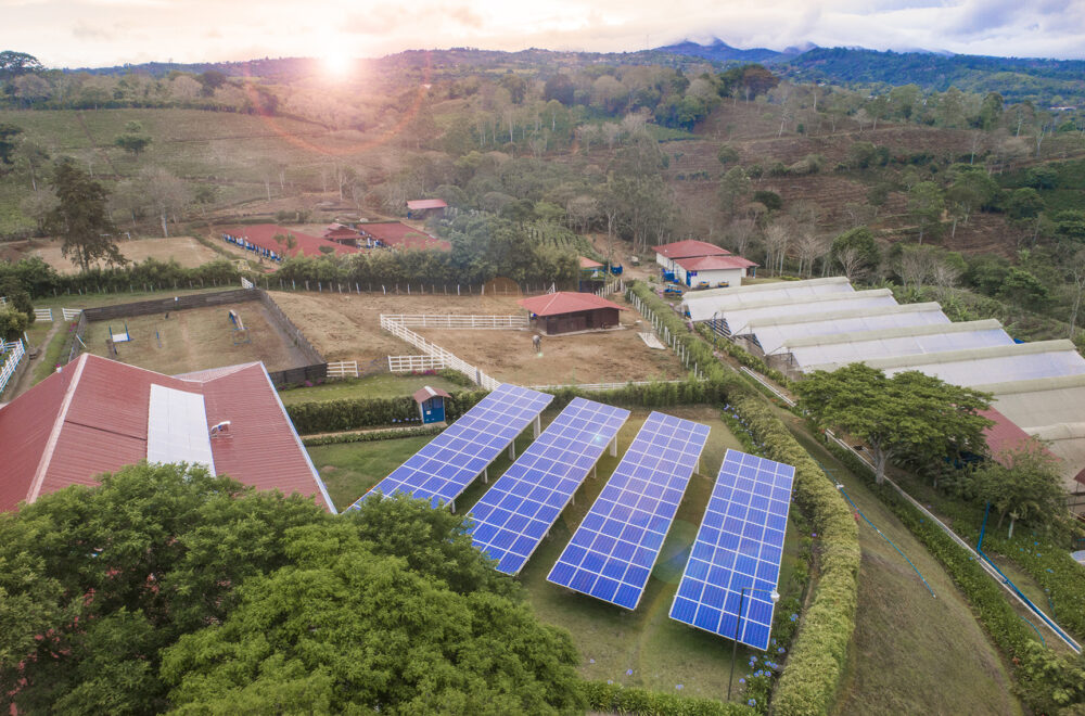 Costa Rica: último de Centroamérica en energía solar - EKA